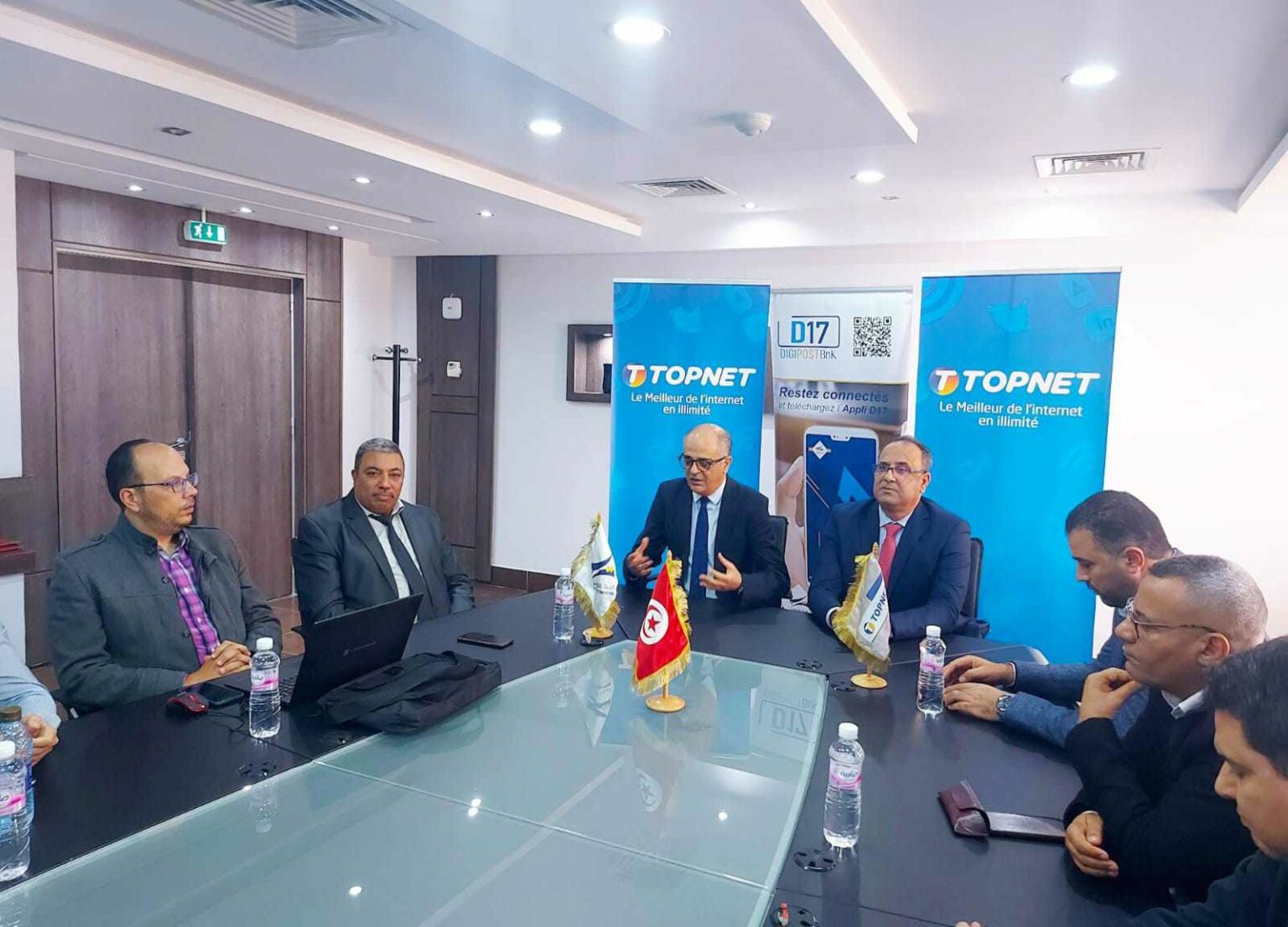 TOPNET s’associe à La Poste Tunisienne pour enrichir ses canaux de ...